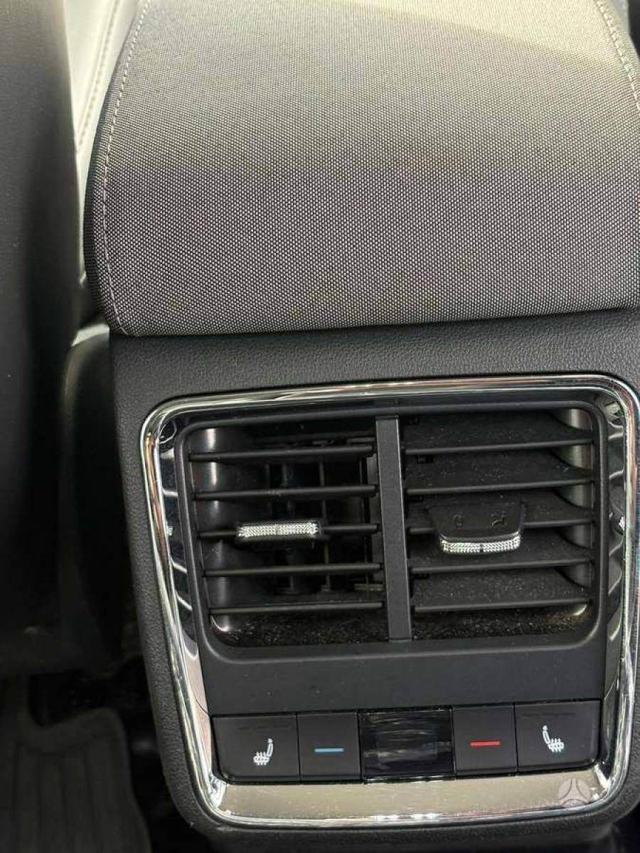 Grey Skoda Enyaq 2023 in Vilnius, with an engine capacity of 0.00 L and mileage of 210 thousand km for 15500 €, photo 12 on AUTOMOTO.COM.LV