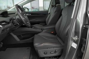 Grey Skoda Enyaq 2024 in Vilnius, with an engine capacity of 0.00 L and mileage of 34 thousand km for 38500 €, photo 12 on AUTOMOTO.COM.LV