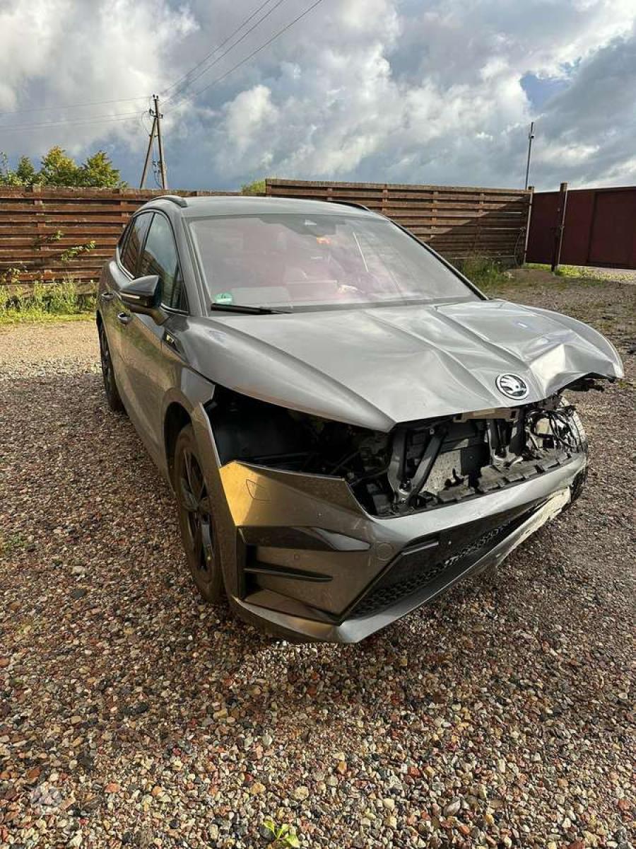 Pelēks Skoda Enyaq 2024 Klaipėda, ar dzinēja tilpumu 0.00 L un nobraukumu 44 tūkst. km par 18900 €, foto 6 vietnē AUTOMOTO.COM.LV