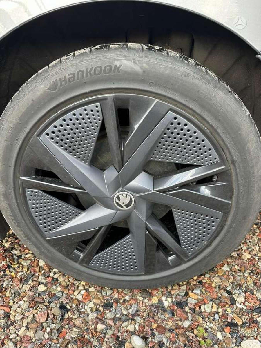 Pelēks Skoda Enyaq 2024 Klaipėda, ar dzinēja tilpumu 0.00 L un nobraukumu 44 tūkst. km par 18900 €, foto 29 vietnē AUTOMOTO.COM.LV