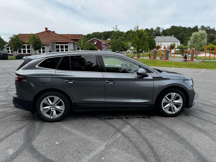 Grey Skoda Enyaq 2023 in Vilnius, with an engine capacity of 0.00 L and mileage of 210 thousand km for 22950 €, photo 5 on AUTOMOTO.COM.LV
