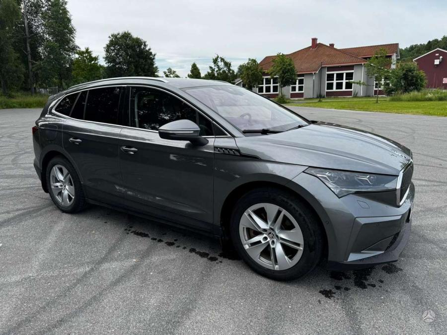 Grey Skoda Enyaq 2023 in Vilnius, with an engine capacity of 0.00 L and mileage of 210 thousand km for 22950 €, photo 6 on AUTOMOTO.COM.LV