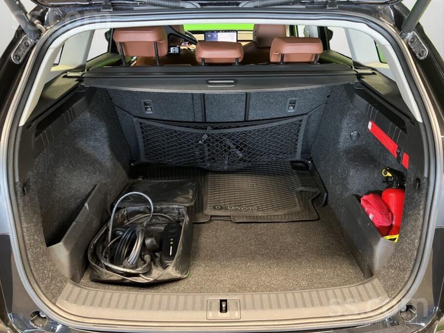 Black Skoda Enyaq iV 2021 in Riga, with an engine capacity of 0.00 L and mileage of 112 thousand km for 26990 €, photo 22 on AUTOMOTO.COM.LV