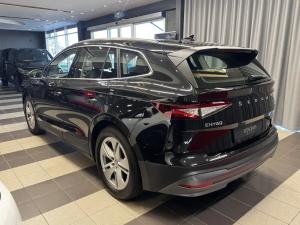 Black Skoda Enyaq iV 2021 in Marupe, with an engine capacity of 0.00 L and mileage of 70 thousand km for 22990 €, photo 4 on AUTOMOTO.COM.LV