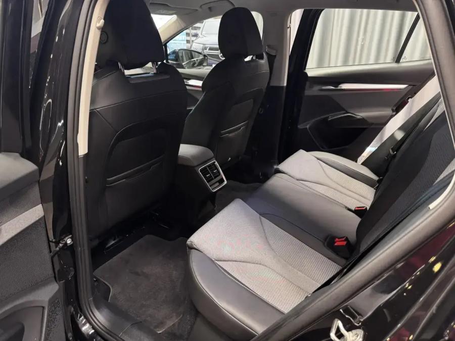 Black Skoda Enyaq iV 2021 in Marupe, with an engine capacity of 0.00 L and mileage of 70 thousand km for 22990 €, photo 11 on AUTOMOTO.COM.LV