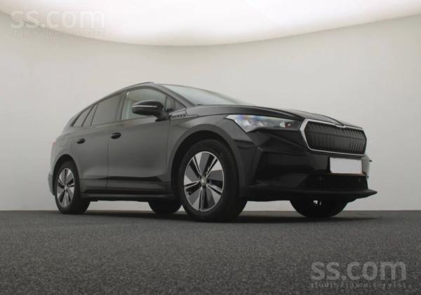 Black Skoda Enyaq iV 2022 in Riga, with an engine capacity of 0.00 L and mileage of 185 thousand km for 20000 €, photo 5 on AUTOMOTO.COM.LV