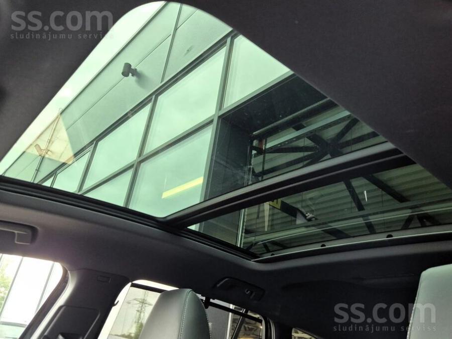 Black Skoda Enyaq iV 2023 in Riga, with an engine capacity of 0.00 L and mileage of 161 thousand km for 27590 €, photo 16 on AUTOMOTO.COM.LV