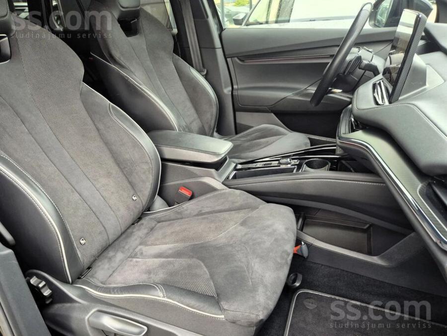 Black Skoda Enyaq iV 2023 in Riga, with an engine capacity of 0.00 L and mileage of 161 thousand km for 27590 €, photo 26 on AUTOMOTO.COM.LV