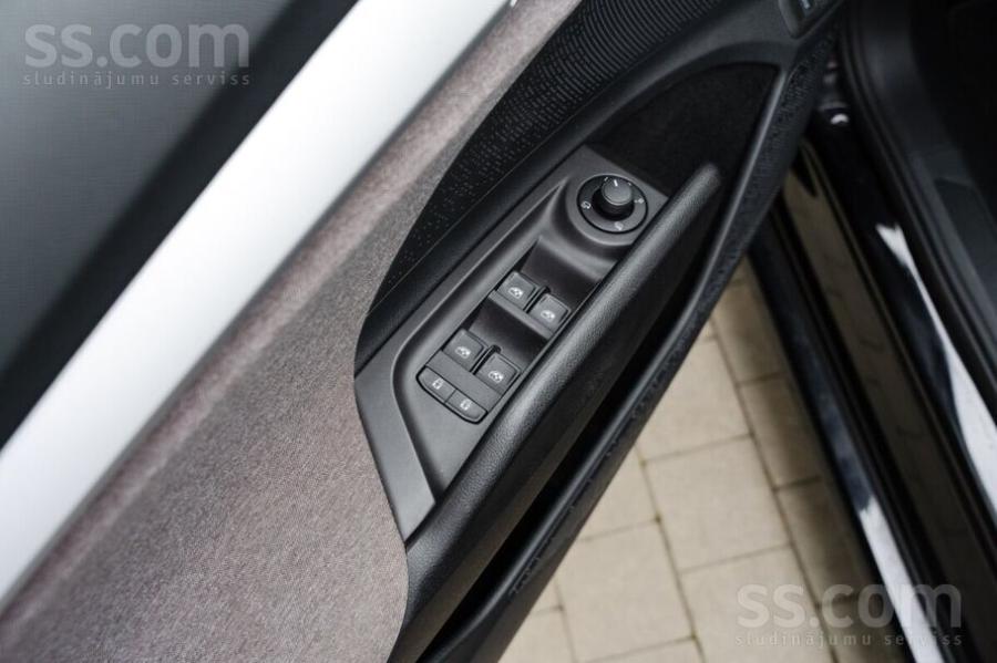 Black Skoda Enyaq iV 2024 in Riga, with an engine capacity of 0.00 L and mileage of 35 thousand km for 37700 €, photo 10 on AUTOMOTO.COM.LV