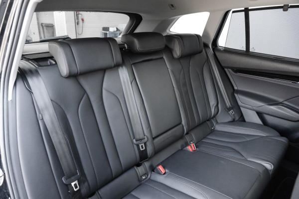 Black Skoda Enyaq iV 2023 in Riga, with an engine capacity of 0.00 L and mileage of 87 thousand km for 33950 €, photo 9 on AUTOMOTO.COM.LV