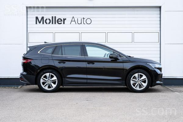 Black Skoda Enyaq iV 2023 in Riga, with an engine capacity of 0.00 L and mileage of 67 thousand km for 33950 €, photo 5 on AUTOMOTO.COM.LV