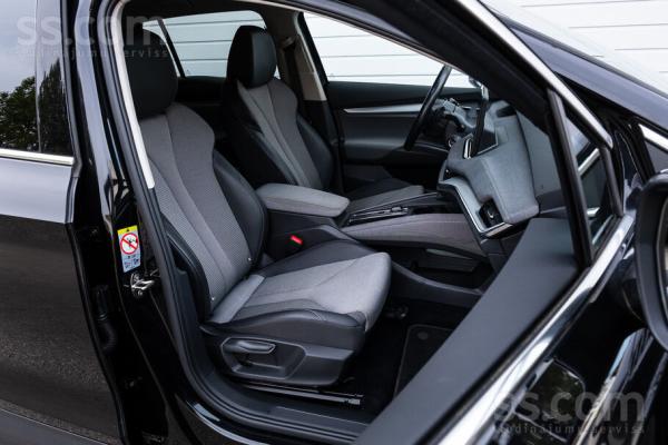 Black Skoda Enyaq iV 2023 in Riga, with an engine capacity of 0.00 L and mileage of 67 thousand km for 33950 €, photo 6 on AUTOMOTO.COM.LV