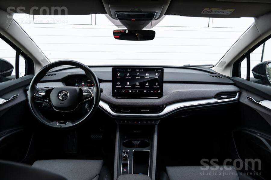 Black Skoda Enyaq iV 2023 in Riga, with an engine capacity of 0.00 L and mileage of 67 thousand km for 33950 €, photo 9 on AUTOMOTO.COM.LV