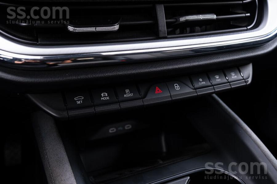 Black Skoda Enyaq iV 2023 in Riga, with an engine capacity of 0.00 L and mileage of 67 thousand km for 33950 €, photo 20 on AUTOMOTO.COM.LV
