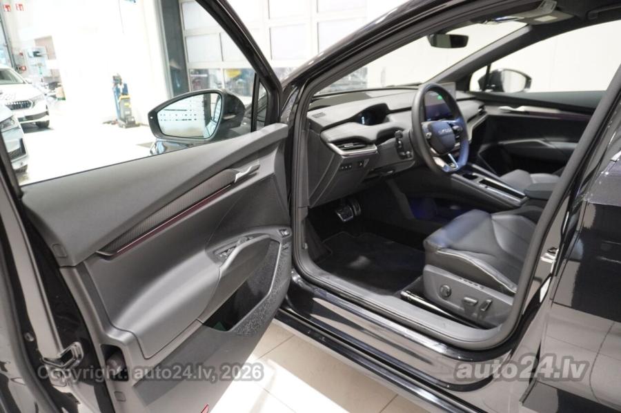 Melns Skoda Enyaq iV 2025 Tallina, ar dzinēja tilpumu 0.00 L un nobraukumu 17 tūkst. km par 59500 €, foto 15 vietnē AUTOMOTO.COM.LV
