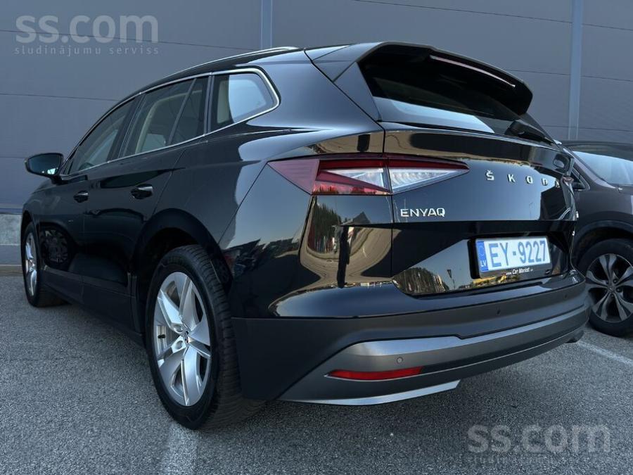 Black Skoda Enyaq iV 2021 in Riga, with an engine capacity of 0.00 L and mileage of 272 thousand km for 20990 €, photo 4 on AUTOMOTO.COM.LV
