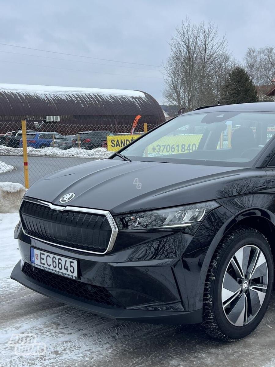 Black Skoda Enyaq iV 2023 in Vilnius, with an engine capacity of 0.00 L and mileage of 12 thousand km for 26000 €, photo 2 on AUTOMOTO.COM.LV