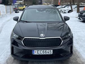 Black Skoda Enyaq iV 2023 in Vilnius, with an engine capacity of 0.00 L and mileage of 12 thousand km for 26000 €, photo 8 on AUTOMOTO.COM.LV
