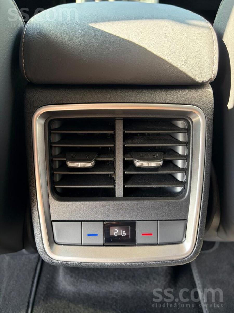 Black Skoda Enyaq iV 2026 in Riga, with an engine capacity of 0.00 L and mileage of 3 thousand km for 42990 €, photo 26 on AUTOMOTO.COM.LV
