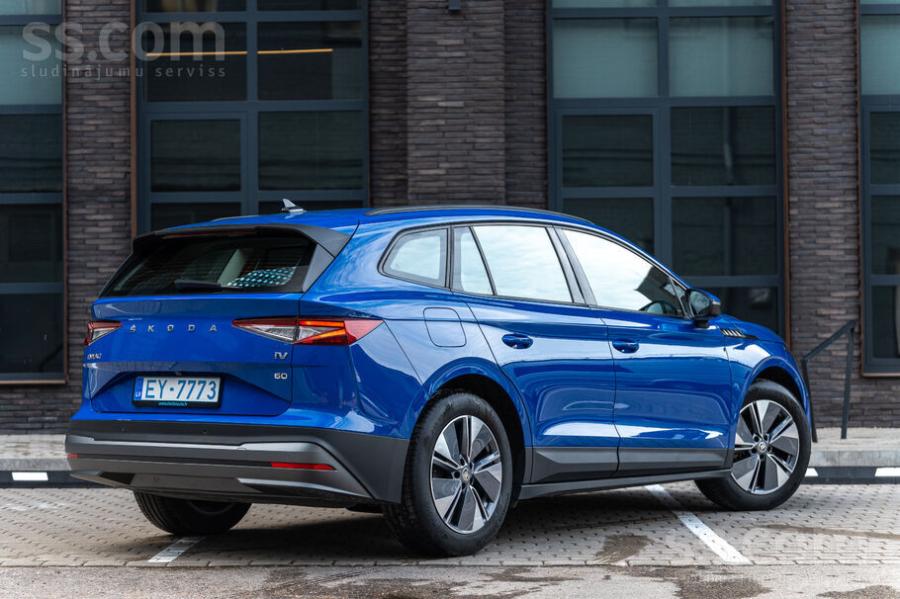 Blue Skoda Enyaq iV 2021 in Riga, with an engine capacity of 0.00 L and mileage of 49 thousand km for 26490 €, photo 5 on AUTOMOTO.COM.LV