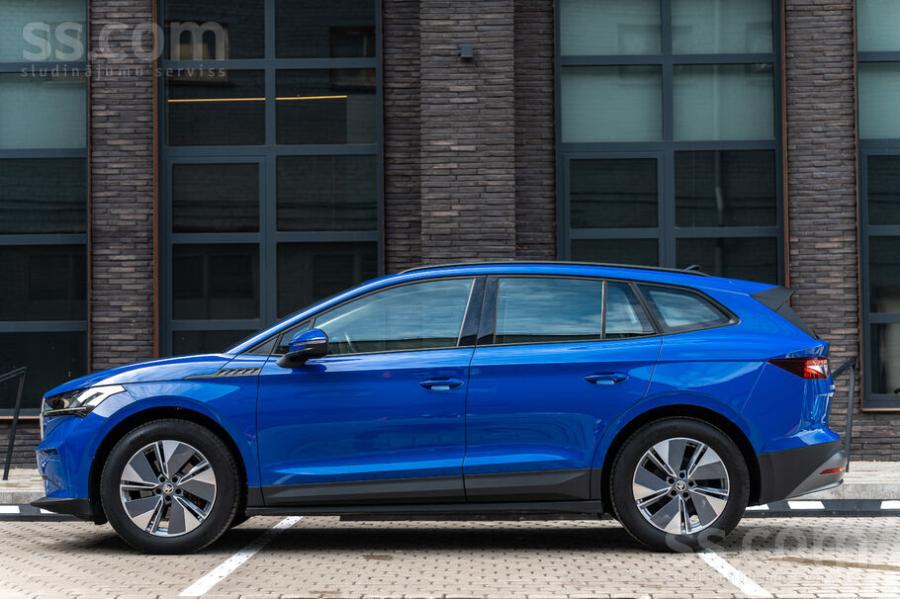Blue Skoda Enyaq iV 2021 in Riga, with an engine capacity of 0.00 L and mileage of 49 thousand km for 26490 €, photo 6 on AUTOMOTO.COM.LV