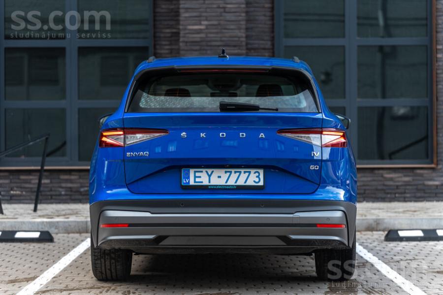 Blue Skoda Enyaq iV 2021 in Riga, with an engine capacity of 0.00 L and mileage of 49 thousand km for 26490 €, photo 9 on AUTOMOTO.COM.LV