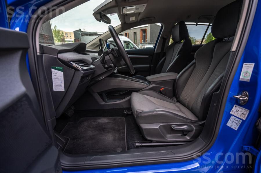 Blue Skoda Enyaq iV 2021 in Riga, with an engine capacity of 0.00 L and mileage of 49 thousand km for 26490 €, photo 17 on AUTOMOTO.COM.LV