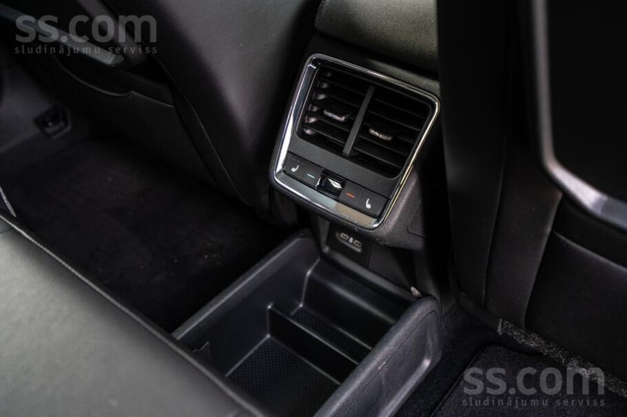 Blue Skoda Enyaq iV 2021 in Riga, with an engine capacity of 0.00 L and mileage of 49 thousand km for 26490 €, photo 23 on AUTOMOTO.COM.LV