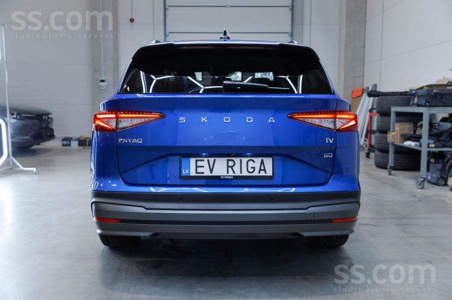 Blue Skoda Enyaq iV 2021 in Riga, with an engine capacity of 0.00 L and mileage of 135 thousand km for 23990 €, photo 8 on AUTOMOTO.COM.LV