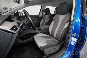 Blue Skoda Enyaq iV 2021 in Riga, with an engine capacity of 0.00 L and mileage of 135 thousand km for 23990 €, photo 13 on AUTOMOTO.COM.LV