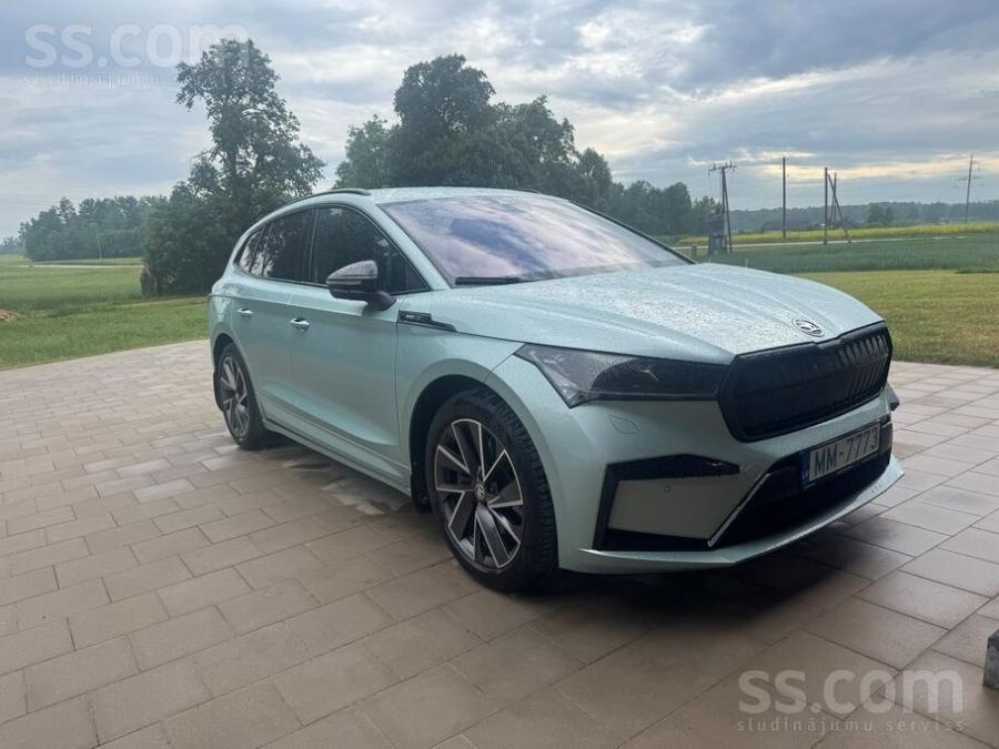 Blue Skoda Enyaq iV 2022 in Dobele, with an engine capacity of 0.00 L and mileage of 59 thousand km for 34800 €, photo 3 on AUTOMOTO.COM.LV