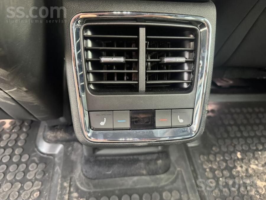 Blue Skoda Enyaq iV 2022 in Dobele, with an engine capacity of 0.00 L and mileage of 59 thousand km for 34800 €, photo 12 on AUTOMOTO.COM.LV