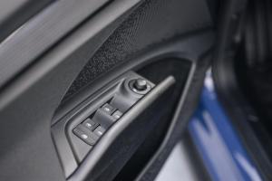 Zils Skoda Enyaq iV 2023 Rīga, ar dzinēja tilpumu 0.00 L un nobraukumu 25 tūkst. km par 20000 €, foto 21 vietnē AUTOMOTO.COM.LV