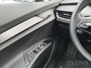 Brown Skoda Enyaq iV 2023 in Riga, with an engine capacity of 0.00 L and mileage of 15 thousand km for 49900 €, photo 27 on AUTOMOTO.COM.LV