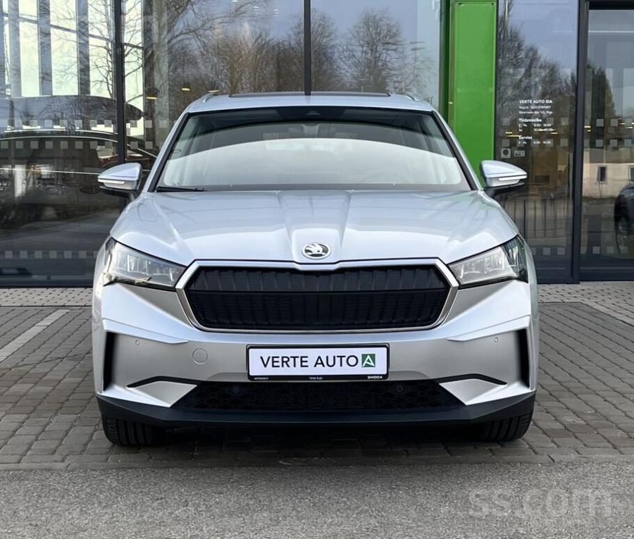 Skoda Enyaq iV 2025 in Riga, with an engine capacity of 0.00 L and mileage of 10 thousand km for 39525 €, photo 5 on AUTOMOTO.COM.LV