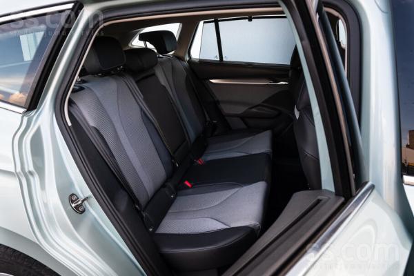 Зеленый Шкода Enyaq iV 2021 в Рига, объемом двигателя 0.00 л и пробегом 92 тыс. км за 30500 €, фото 8 на AUTOMOTO.COM.LV