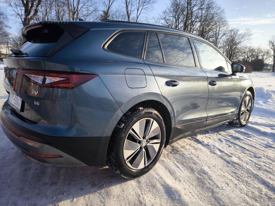Pelēks Skoda Enyaq iV 2021 Rīga, ar dzinēja tilpumu 0.00 L un nobraukumu 60 tūkst. km par 25200 €, foto 1 vietnē AUTOMOTO.COM.LV