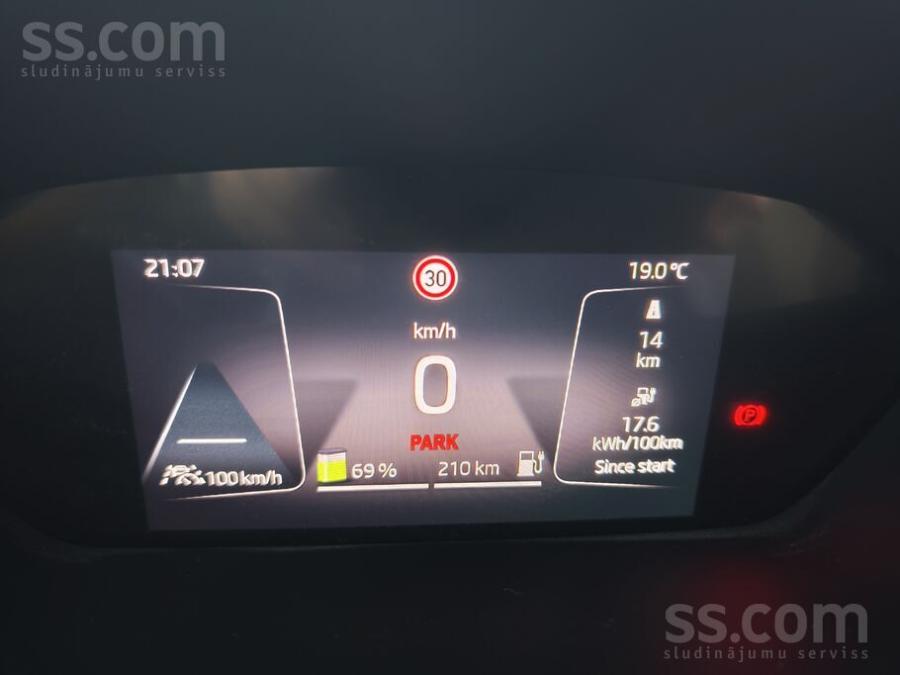 Серый Шкода Enyaq iV 2021 в Огре, объемом двигателя 0.00 л и пробегом 121 тыс. км за 20500 €, фото 8 на AUTOMOTO.COM.LV