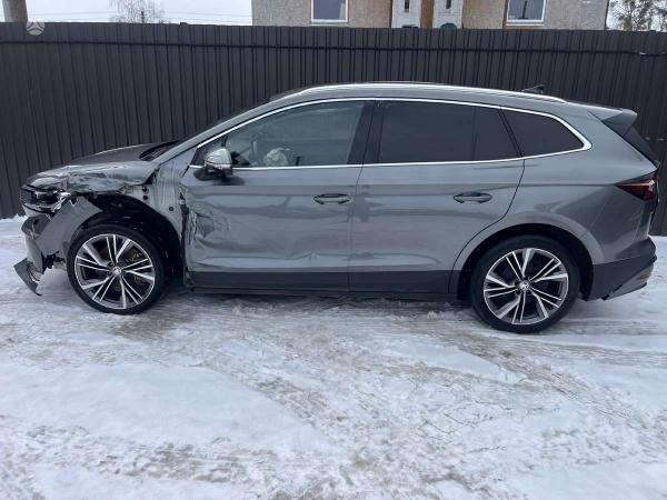 Grey Skoda Enyaq iV 2022 in Kaunas, with an engine capacity of 0.00 L and mileage of 120 thousand km for 9700 €, photo 4 on AUTOMOTO.COM.LV