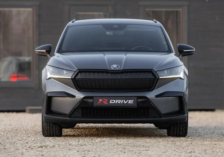 Pelēks Skoda Enyaq iV 2022 Jelgava, ar dzinēja tilpumu 0.00 L un nobraukumu 184 tūkst. km par 21900 €, foto 3 vietnē AUTOMOTO.COM.LV