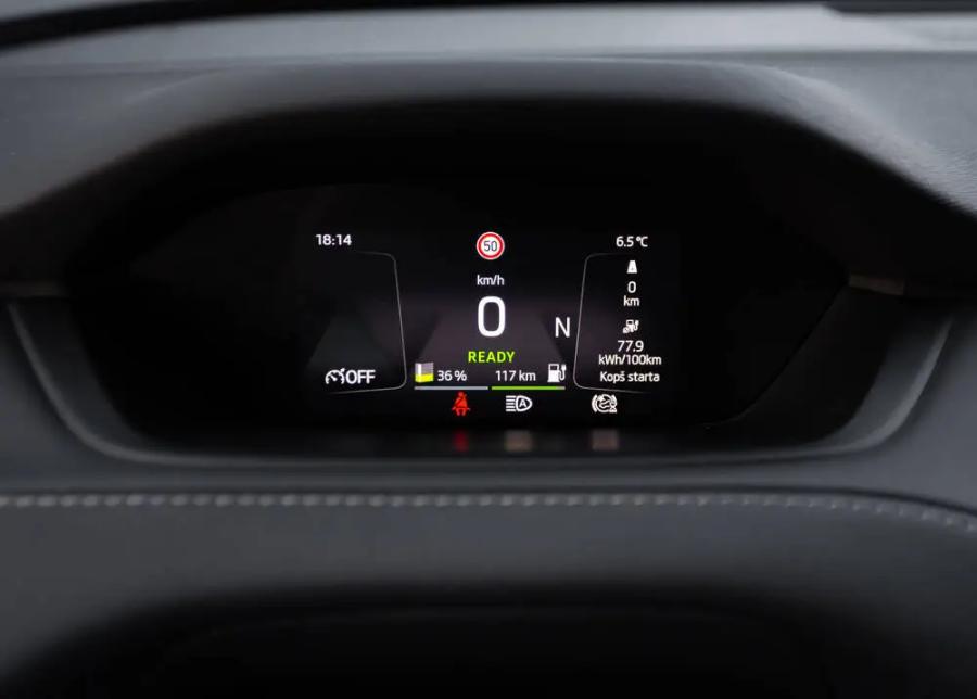 Pelēks Skoda Enyaq iV 2022 Jelgava, ar dzinēja tilpumu 0.00 L un nobraukumu 184 tūkst. km par 21900 €, foto 24 vietnē AUTOMOTO.COM.LV