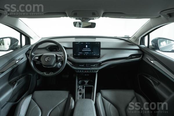 Pelēks Skoda Enyaq iV 2022 Rīga, ar dzinēja tilpumu 0.00 L un nobraukumu 76 tūkst. km par 24990 €, foto 6 vietnē AUTOMOTO.COM.LV