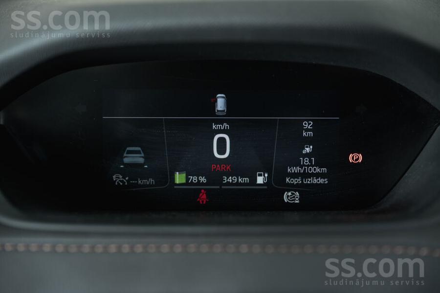 Grey Skoda Enyaq iV 2022 in Riga, with an engine capacity of 0.00 L and mileage of 76 thousand km for 24990 €, photo 8 on AUTOMOTO.COM.LV
