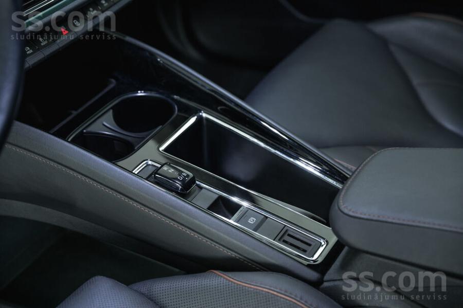 Grey Skoda Enyaq iV 2022 in Riga, with an engine capacity of 0.00 L and mileage of 76 thousand km for 24990 €, photo 9 on AUTOMOTO.COM.LV