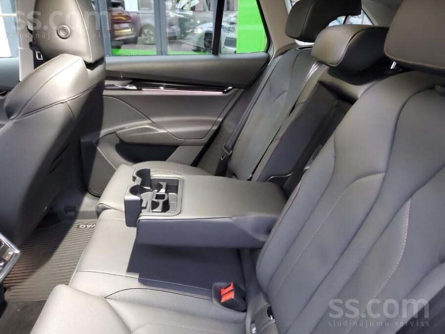 Pelēks Skoda Enyaq iV 2023 Daugavpils, ar dzinēja tilpumu 0.00 L un nobraukumu 22 tūkst. km par 37400 €, foto 12 vietnē AUTOMOTO.COM.LV