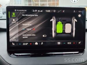 Pelēks Skoda Enyaq iV 2023 Daugavpils, ar dzinēja tilpumu 0.00 L un nobraukumu 22 tūkst. km par 37400 €, foto 21 vietnē AUTOMOTO.COM.LV