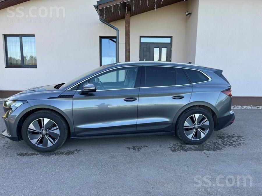 Grey Skoda Enyaq iV 2023 in Ogre, with an engine capacity of 0.00 L and mileage of 52 thousand km for 35500 €, photo 8 on AUTOMOTO.COM.LV