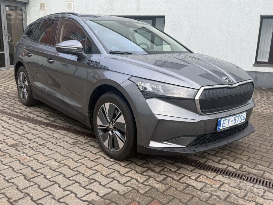 Pelēks Skoda Enyaq iV 2024 Rīga, ar dzinēja tilpumu 0.00 L un nobraukumu 0 tūkst. km par 30500 €, foto 4 vietnē AUTOMOTO.COM.LV