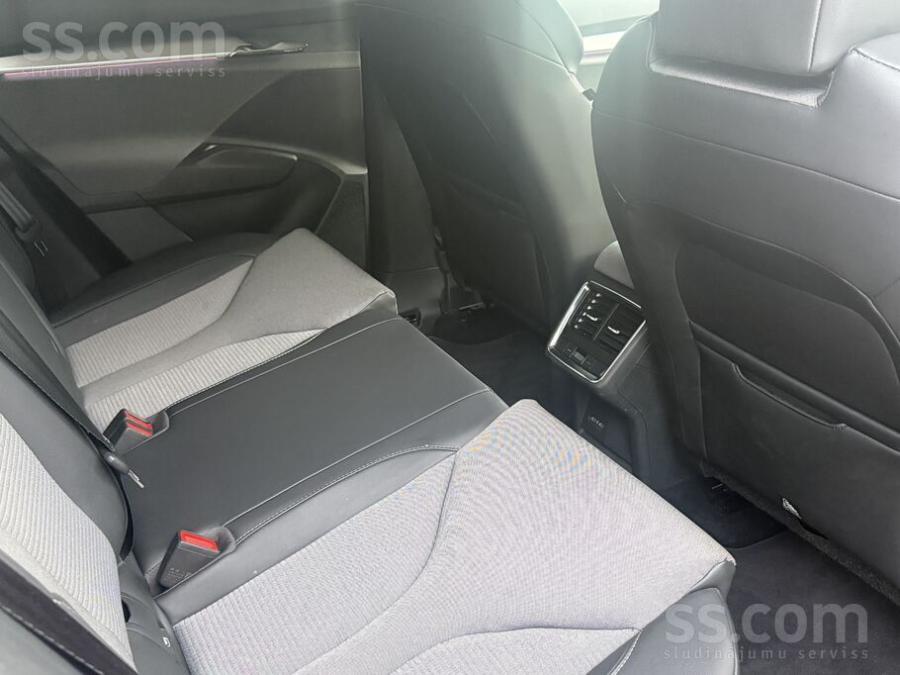 Pelēks Skoda Enyaq iV 2024 Rīga, ar dzinēja tilpumu 0.00 L un nobraukumu 0 tūkst. km par 30500 €, foto 9 vietnē AUTOMOTO.COM.LV