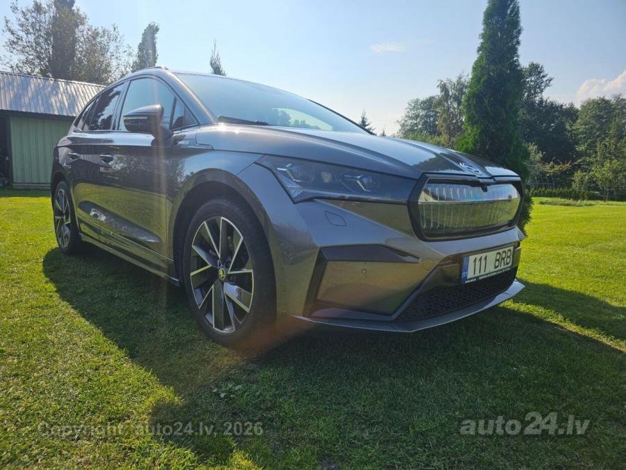 Pelēks Skoda Enyaq iV 2022 Kerdla, ar dzinēja tilpumu 0.00 L un nobraukumu 44 tūkst. km par 36000 €, foto 2 vietnē AUTOMOTO.COM.LV